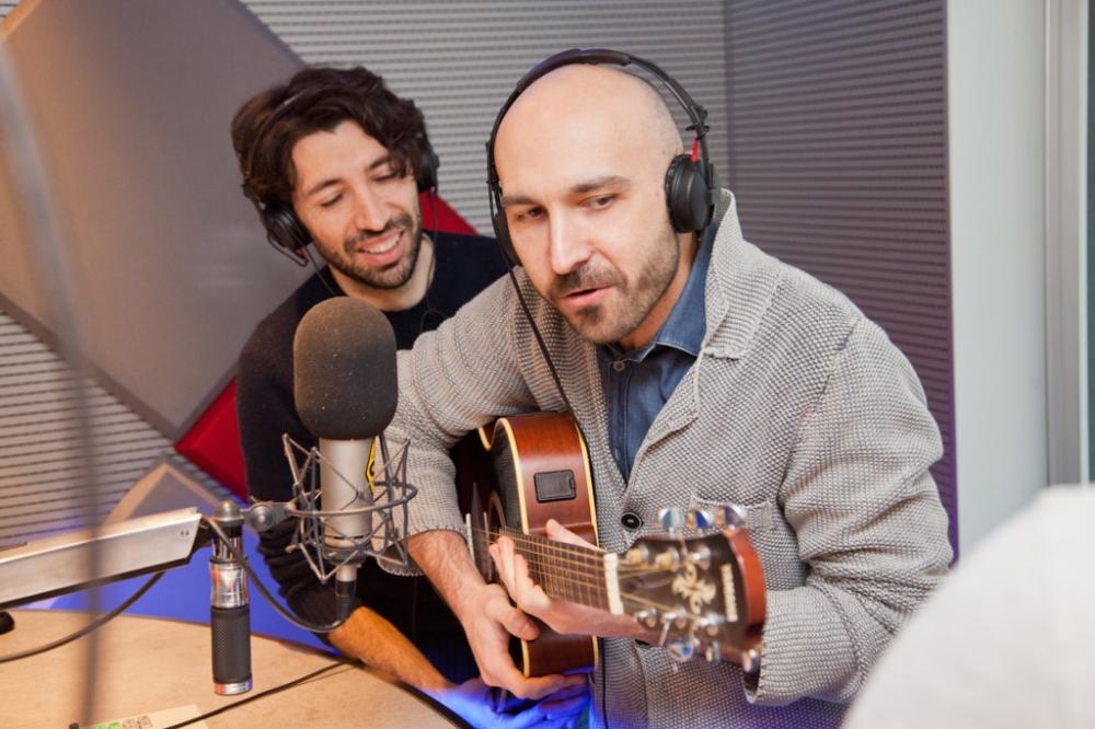 Il cast di "Italiano Medio" in diretta a Lo Zoo di 105 - Foto 1 di 27 ...