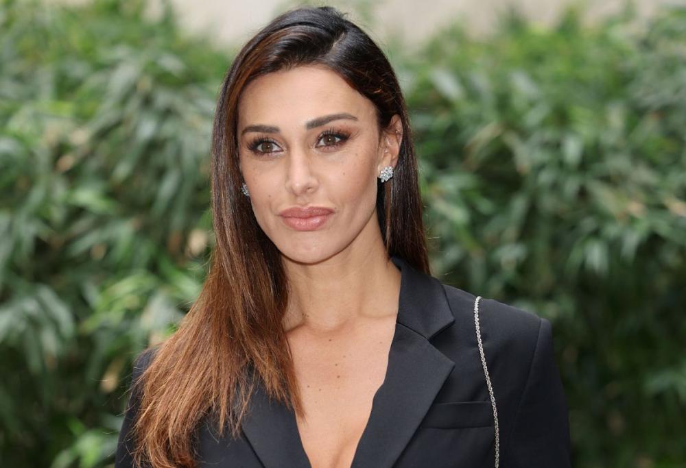 Belen, l'ultima frase sui social: "Lei crolla in silenzio" - Radio 105