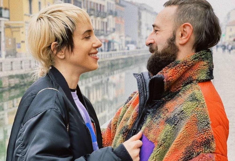 Coma_Cose, presentato l’ultimo singolo “Agosto morsica” - Radio 105