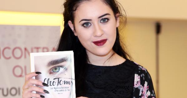 La web star Cleo Toms a 105 Mi Casa, lunedì 28 alle 19.00 - Radio 105