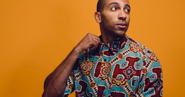 Mudimbi conquista le classifiche con "Il Mago" e il video raggiunge le ...