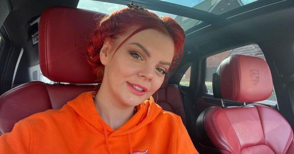 La modella che si rifà il seno e lo scarica dalle tasse - Radio 105