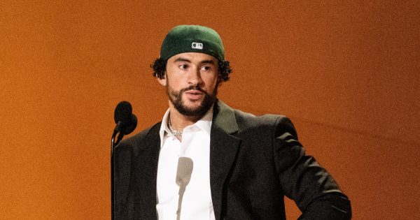 Bad Bunny citato per avere usato la voce ansimante dell’ex - Radio 105