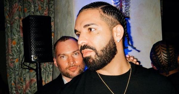 Fan incinta tra il pubblico: Drake le regala 25.000 dollari - Radio 105
