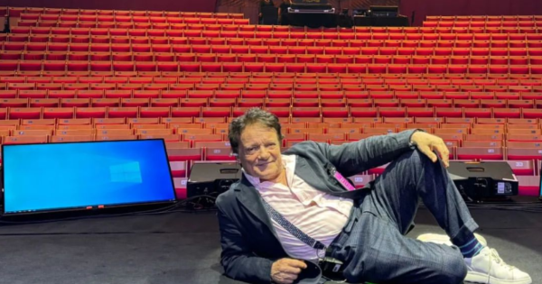 Massimo Ranieri, concerto in Australia e standing ovation - Radio 105