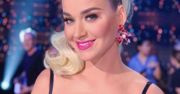 Kate Perry svela l'abito (incredibile e premaman) che avrebbe messo al ...