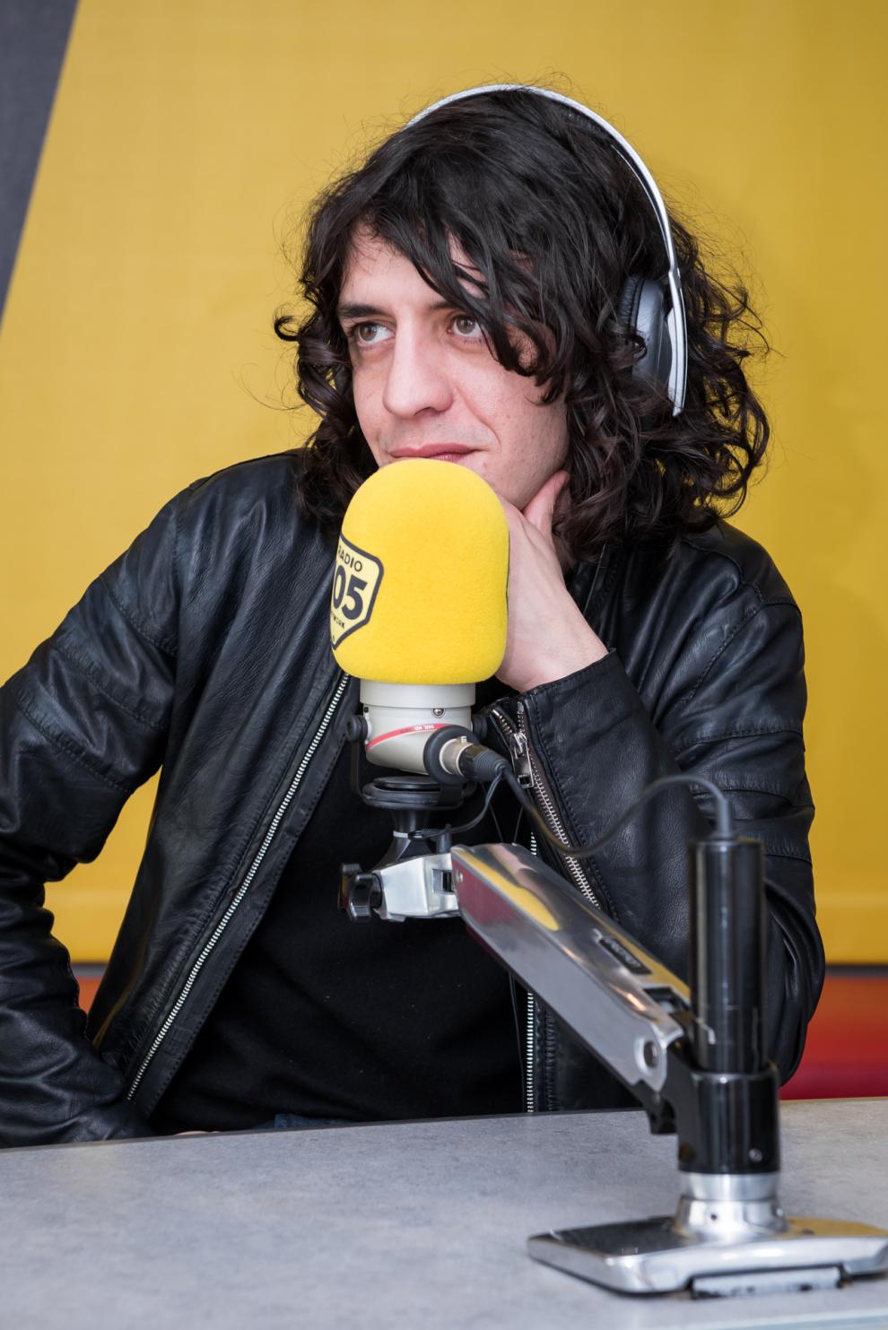 Francesco Motta a 105 Night Express: le foto - Foto 1 di 12 - Radio 105