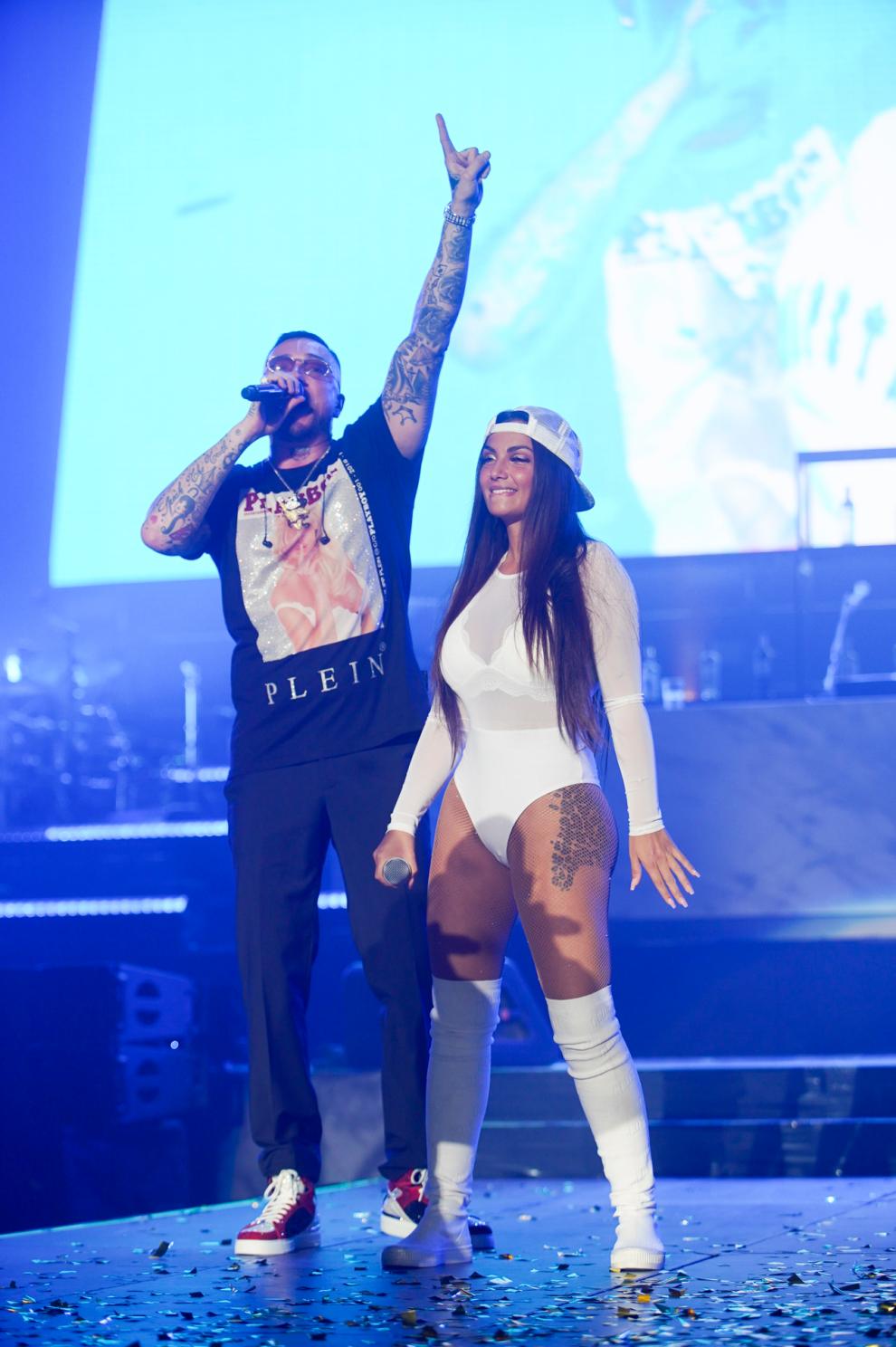 Gué Pequeno "tira giù" il Forum insieme ai suoi ospiti! - Foto 1 di 67 ...